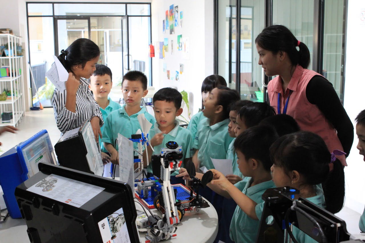 Science Fair & Book Celebration 2019 - Robobrick Lab